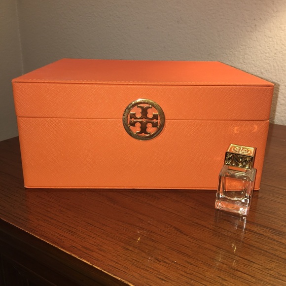 Tory Burch | Accessories | Newtory Burch Box | Poshmark